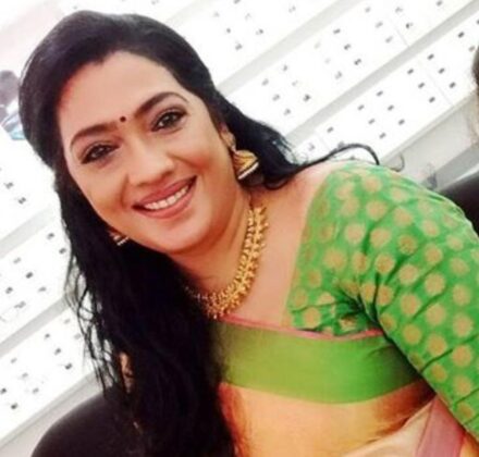 Actress Rekha from Biggboss Tamil Season 4 family background, children ...